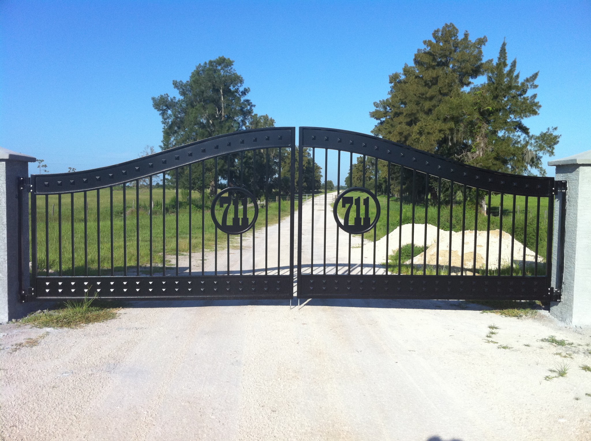 Gates and Entrances – Double R Manufacturing